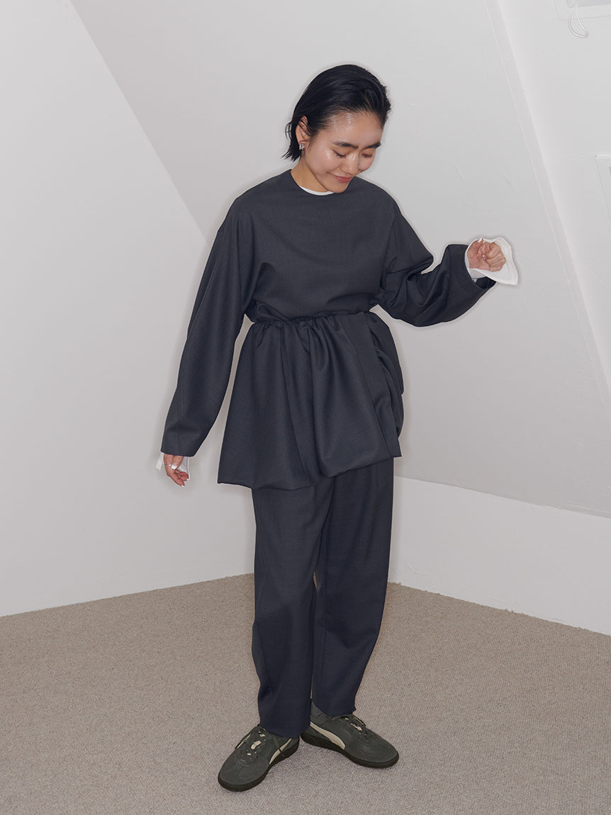 【emmi atelier】金子綾 コラボケープ付きブラウス(ブラウス)｜トップス｜emmi（エミ）の通販サイト 【公式】