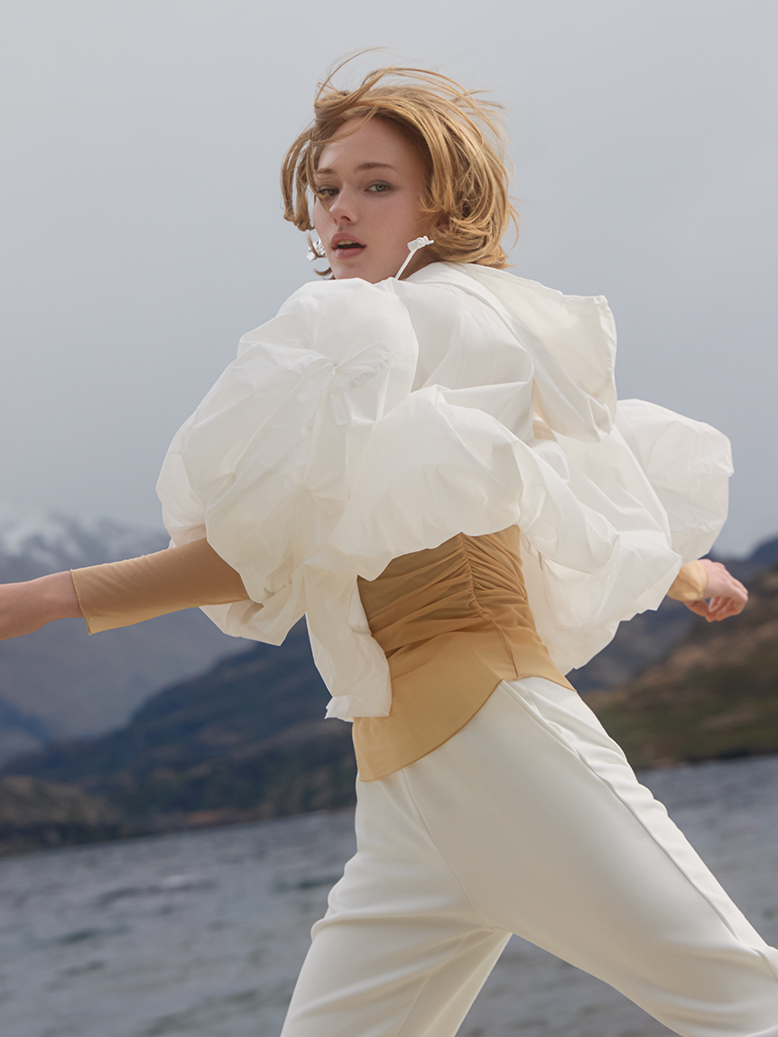 【IPSA/emmi】袖タックボリュームブルゾン(ブルゾン)｜アウター｜emmi（エミ）の通販サイト 【公式】