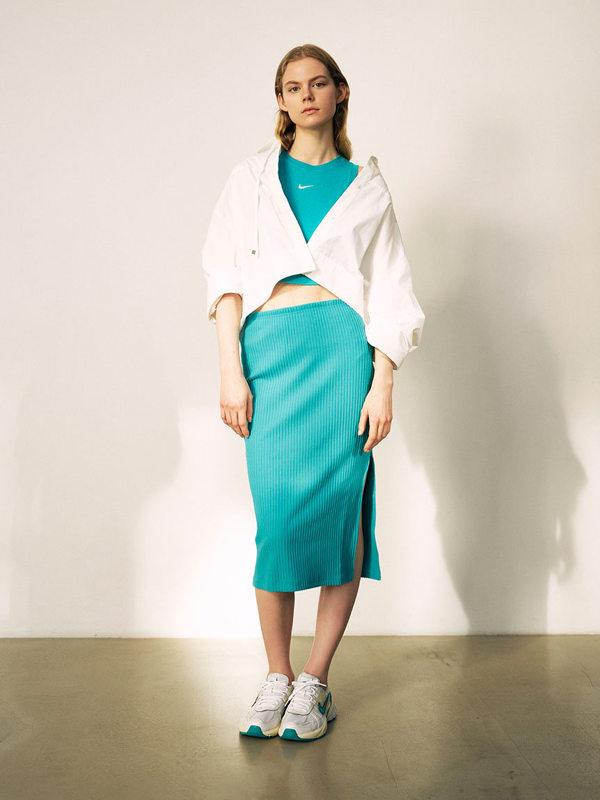 【NIKE】ESSNTL RIB CRP TANK(トップス)｜emmi（エミ）の通販サイト 【公式】