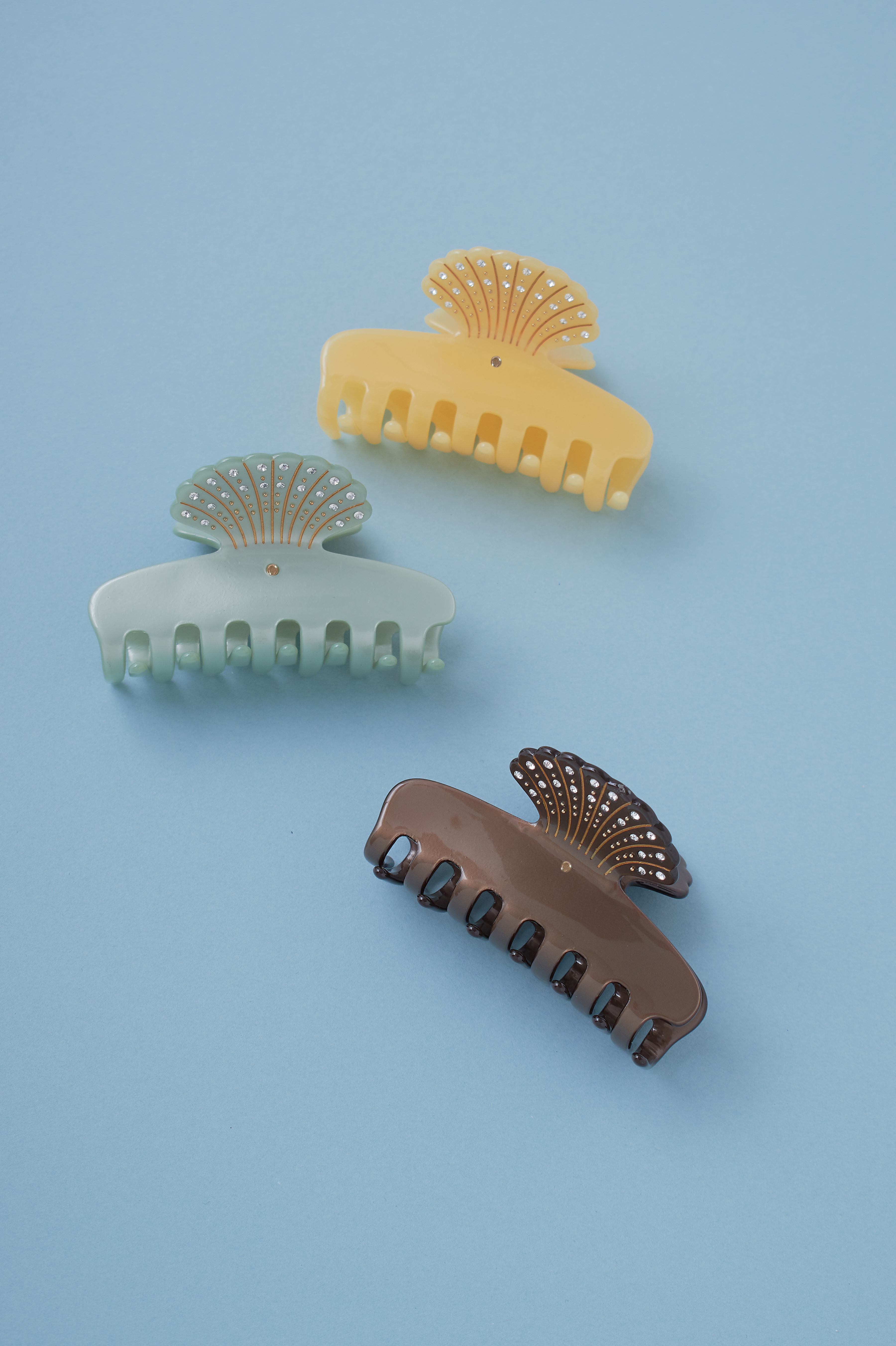 シェルヘアクリップ L(ヘアアクセサリー)|グッズ│MUCHA シェルヘアクリップ L(ヘアアクセサリー)|グッズ│MUCHA